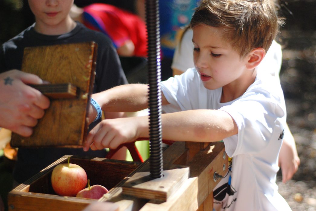 Take a bite out of these fall apple festivals | Philadelphia Parks ...